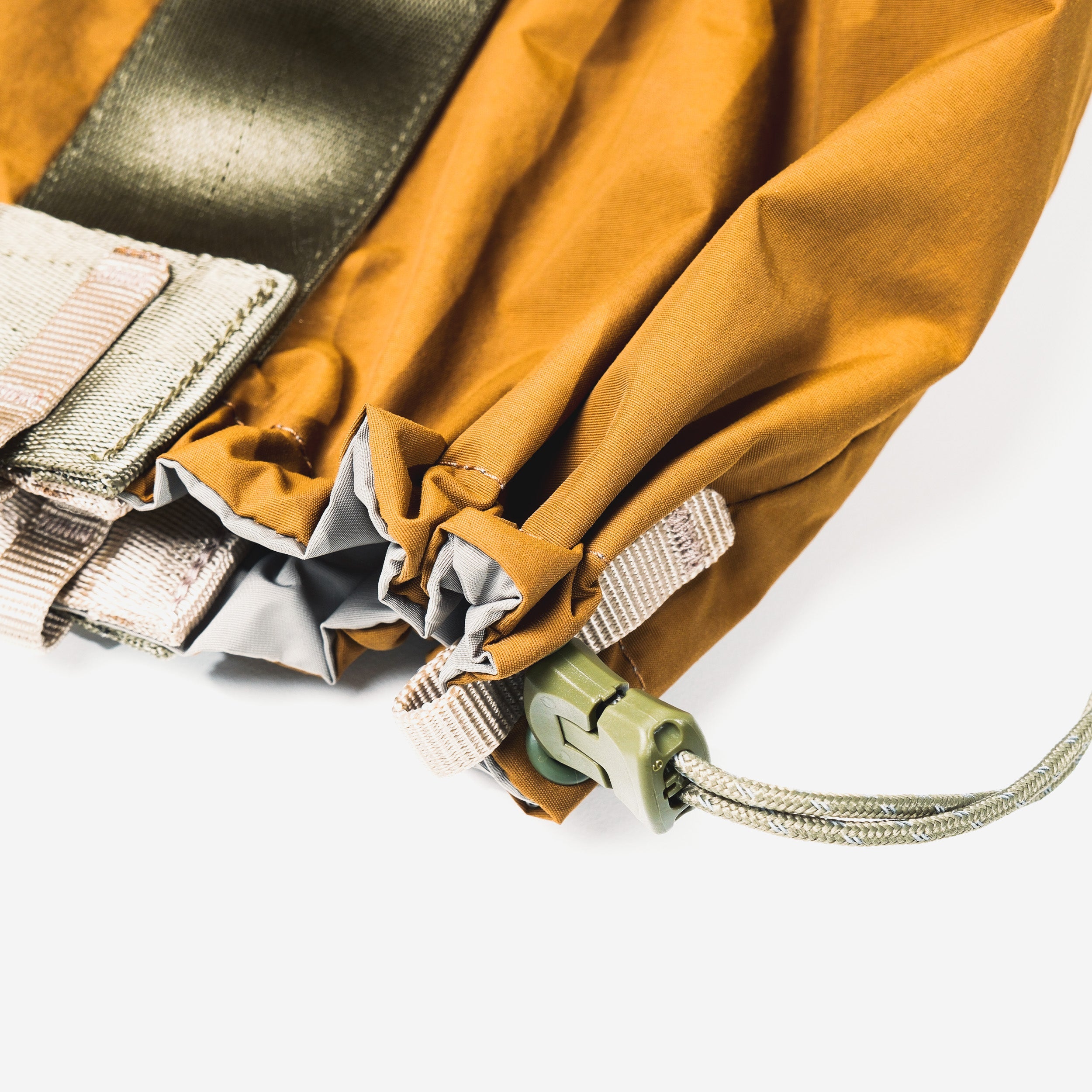 Summit Tote Large / Black / Olive (Tech Sateen) / 10mm Rope Loop / San ...